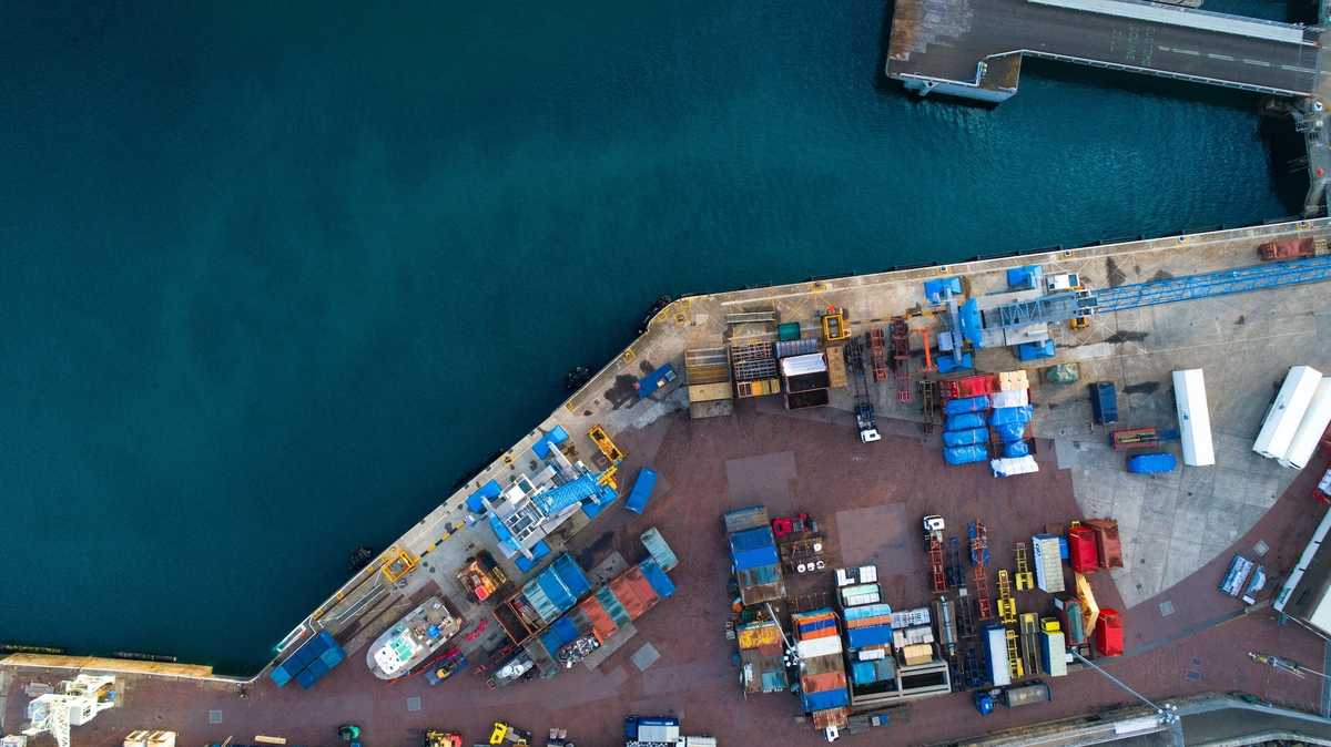 Docker Setup For Go With Makefile Tyler Zey Web Engineer